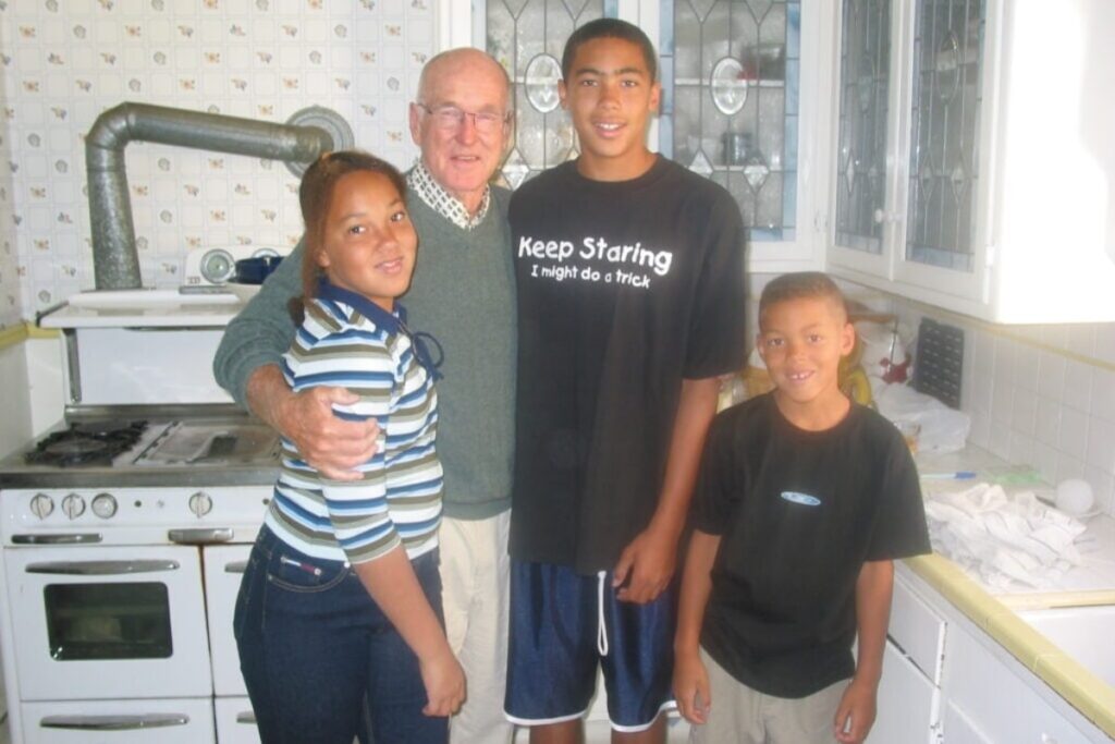 Parents d'Aaron Gordon : rencontrez Ed Gordon et Shelly Davis - GAG01