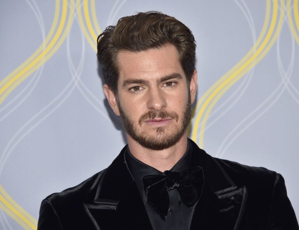 Andrew Garfield Edad, altura, biografía, padres, esposa, patrimonio ...