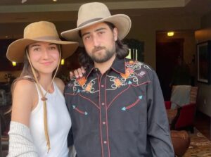 Wie is de vriendin van Noah Kahan? Maak kennis met Brenna Nolan - GAG01