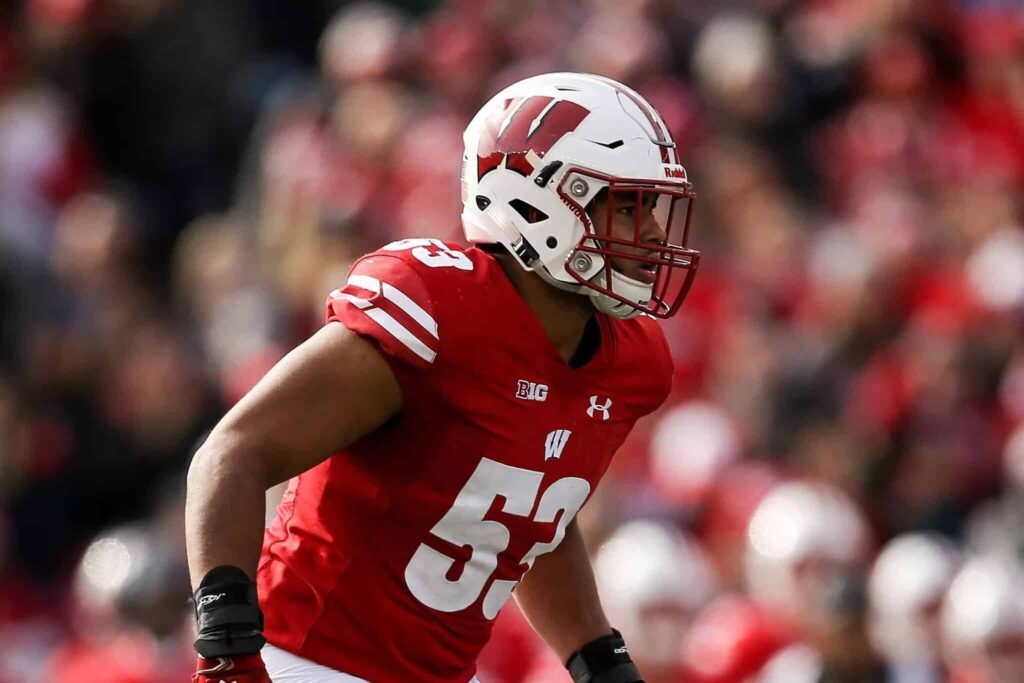 ¿Por qué TJ Edwards no fue reclutado en el draft? - GAG01