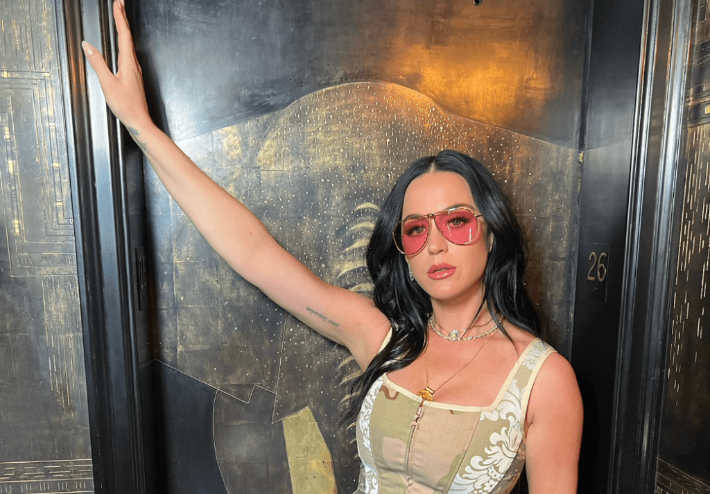 Katy Perry's Parents: Meet Keith and Mary - GAG01