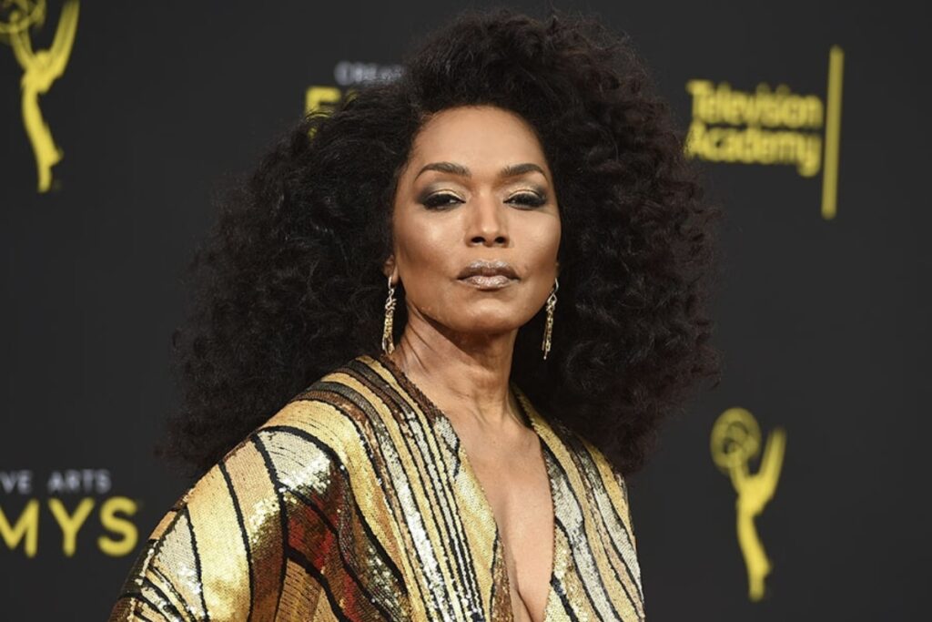 Does Angela Bassett have a twin sister: who is D'nette Bassett? - GAG01