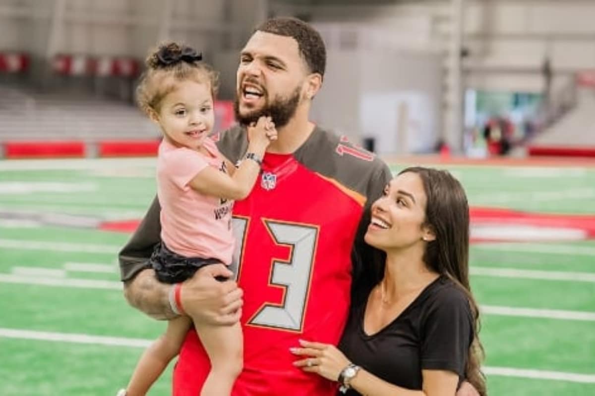 Kids of Mike Evans: Meet Mike Evans' Kids - GAG01