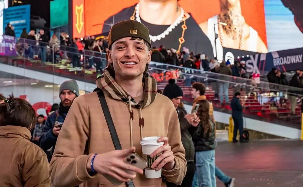 Peso Puma Net Worth 2023 – How Rich is Peso Pluma - GAG01