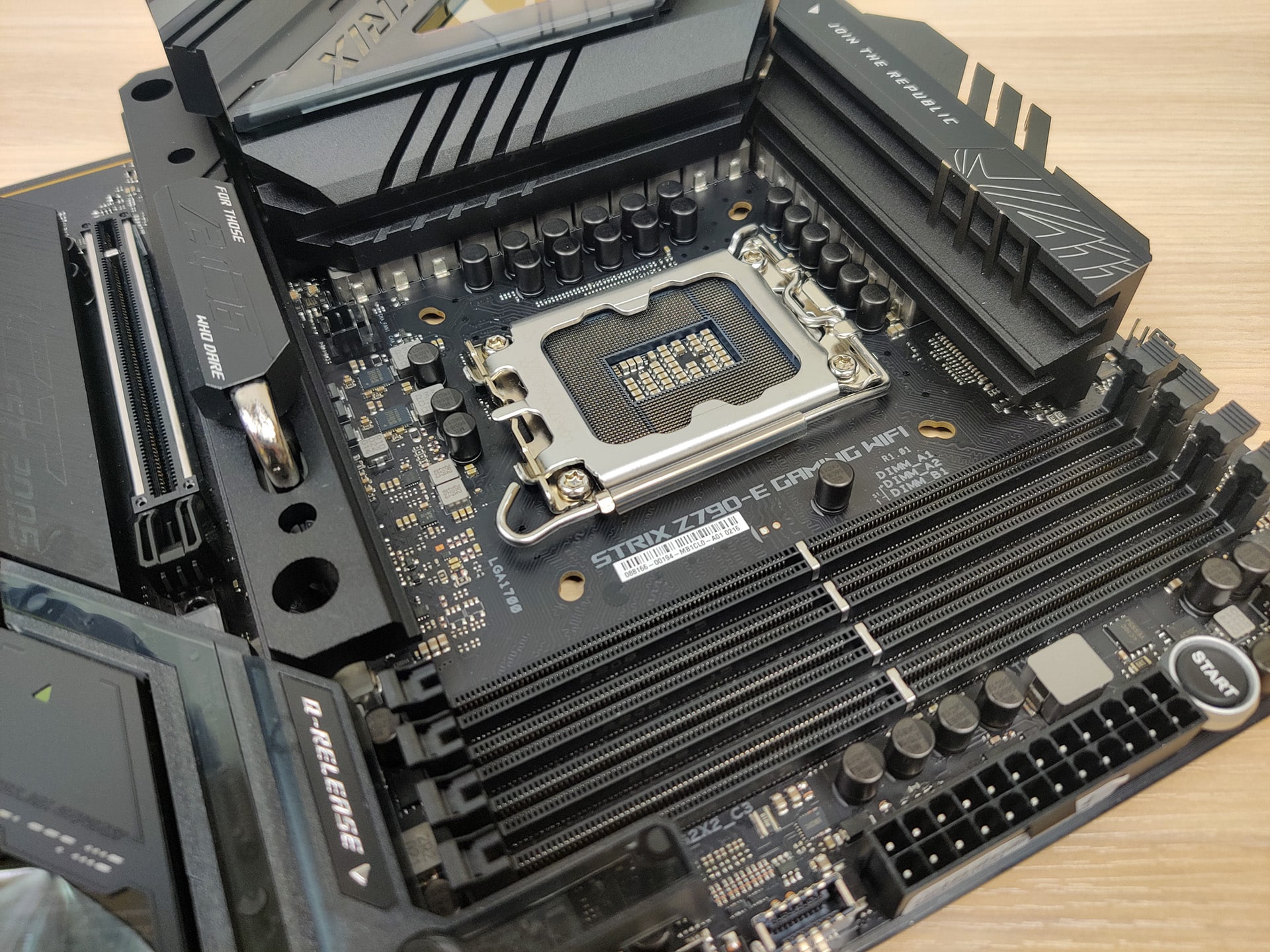 Qu'est-ce que JRGB sur une carte mère ? - GAG01